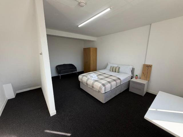 Room 6, Holbrook Lane, Coventry CV6, Room to rent, £550 pcm | PrimeLocation