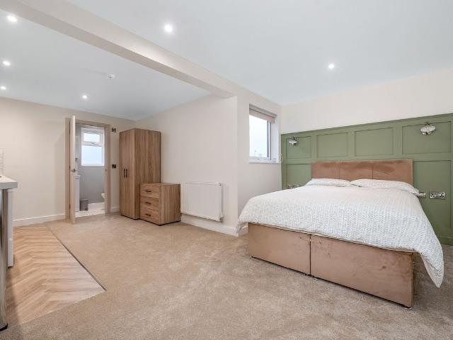 Room 6, Stockbrook Road DE22, Studio to rent, £800 pcm | PrimeLocation