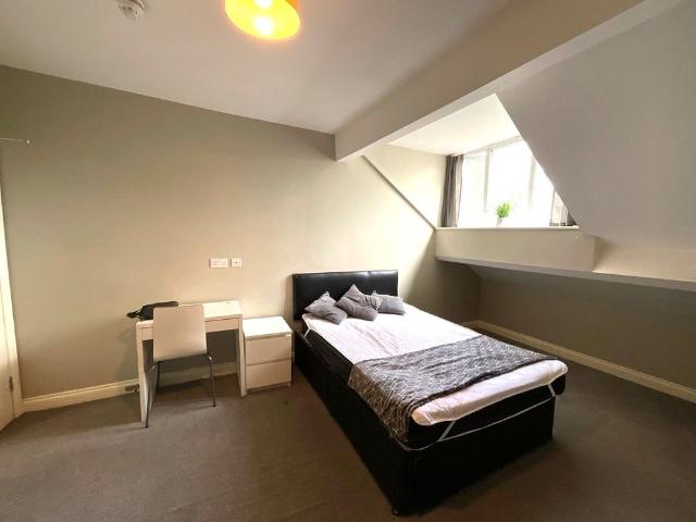 Room 7, Christ Church Road, DN1