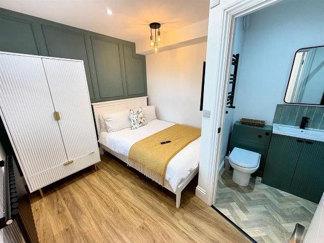 Room 7, Abington Grove NN1, Room to rent, £575 pcm | PrimeLocation