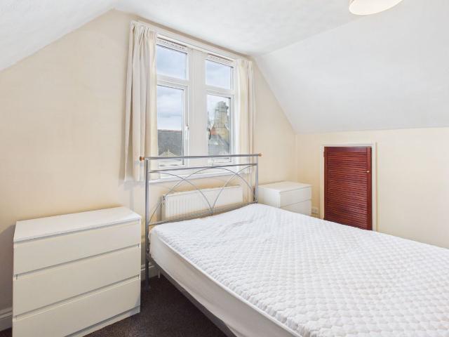 Room 7, Divinity Road OX4, Room to rent, £800 pcm | PrimeLocation