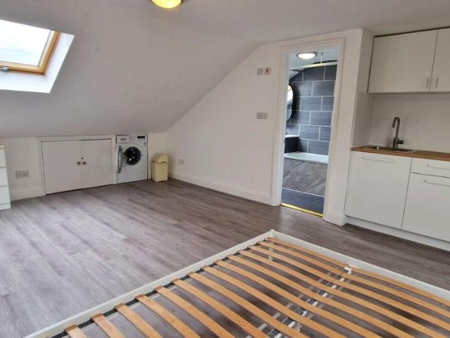 Room 7 The Loft, Reighton Road, Hackney E5, Studio to rent, £1,500 pcm | PrimeLocation