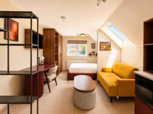 Room 8, 4 Green End Road, Cambridge CB4, 1 bed terraced house to rent, £1,350 pcm | PrimeLocation