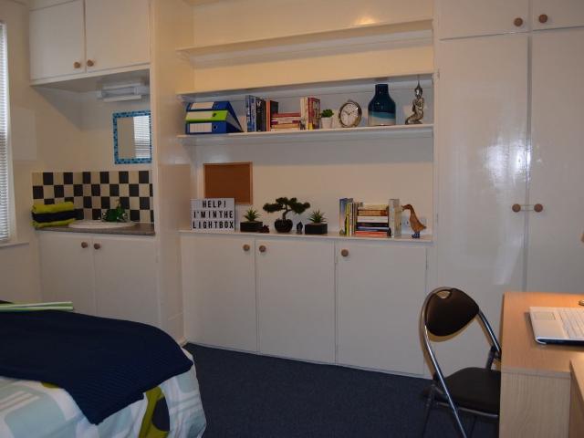 Room 8 for rent in 19 Chichester Street, Chester