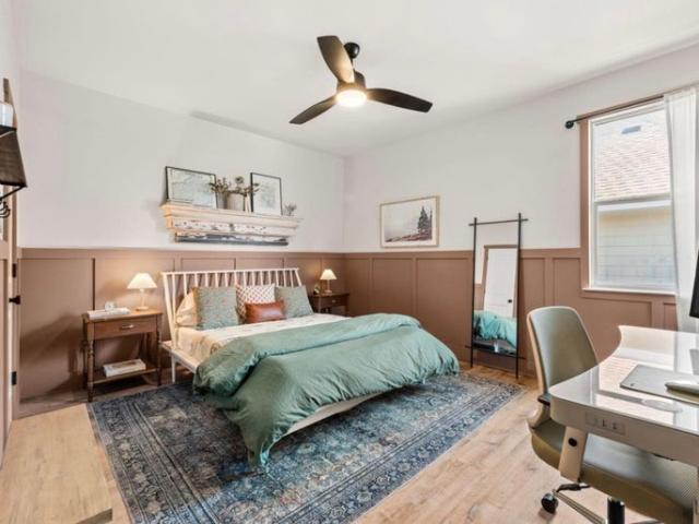 Room $950 in house OR $1900 for 2 rooms