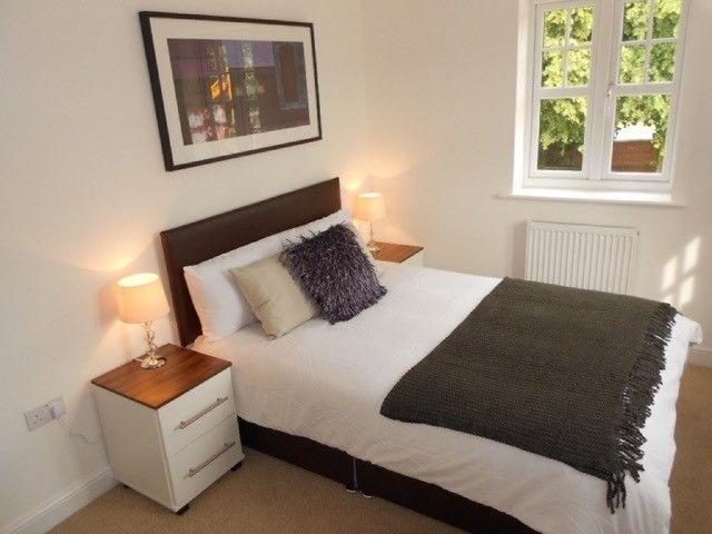 Room 9, HU8