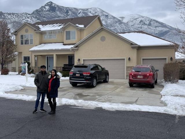 ROOMATE or Couple to share house