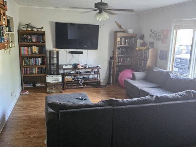 Roomate wanted