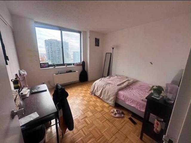 Roomate wanted in Jersey City Newport