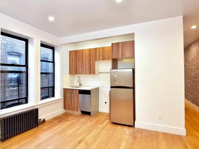 ROOMMATE WANTED 3 bed apt, $1025/mo Fort George