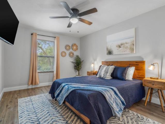 Roommate wanted
