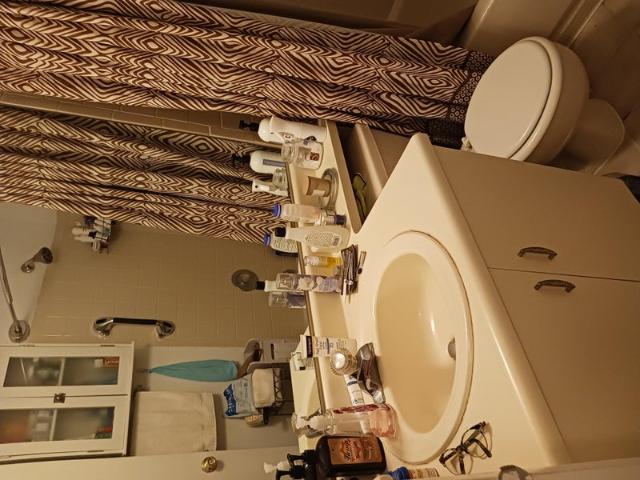 Roommate wanted