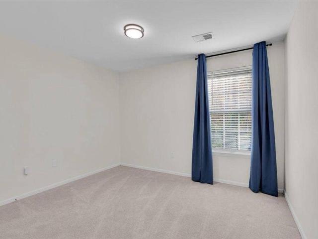 Roommate wanted