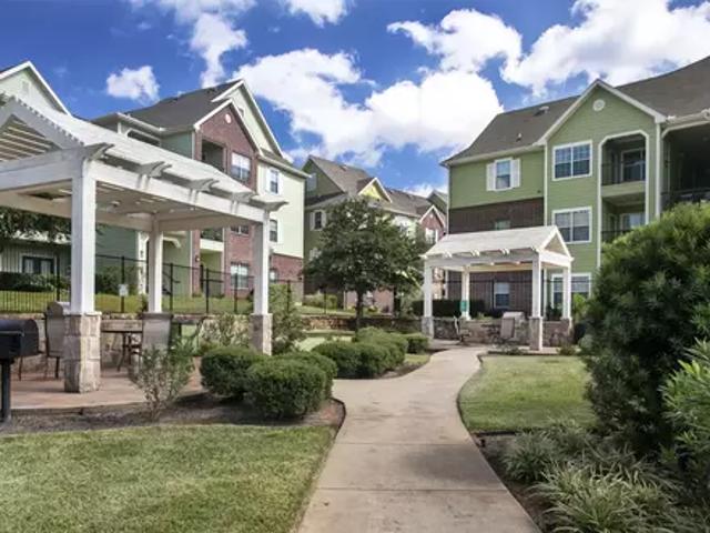 Roommate wanted