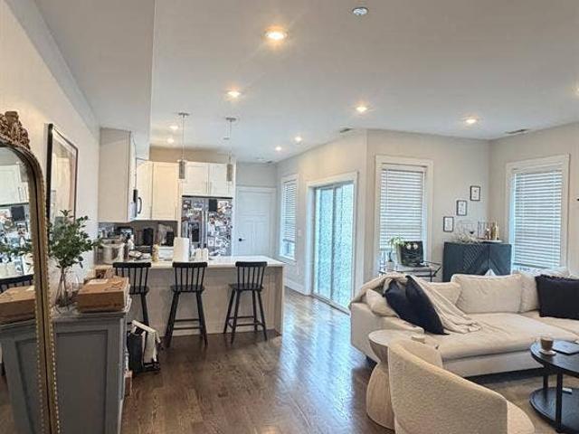 Roommate Wanted East Boston 9/1