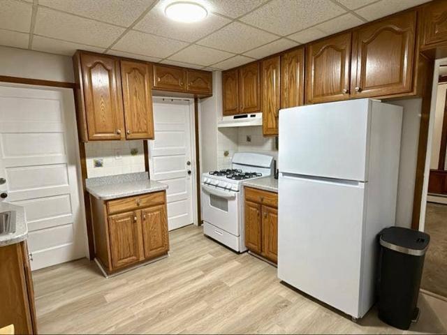 Roommate wanted in Clifton Suburbs