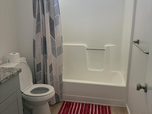 Roommate Wanted – Private Bedroom in 2BR/1.5BA