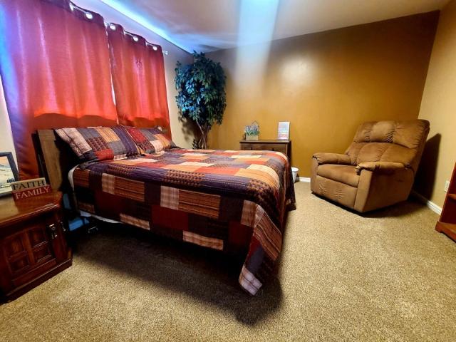 Roommate Wanted Room for Rent