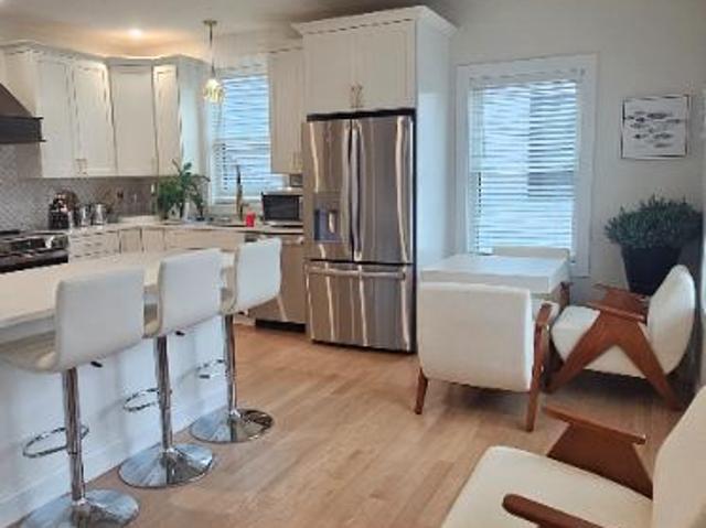 Roommate wantednew constructionmodernTownhousehrd