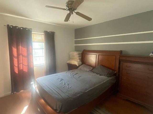 Roommate: furnished bedroom