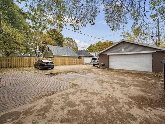 Roommate needed