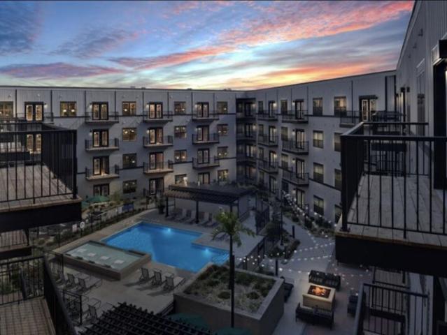 Roommate needed 1 year lease