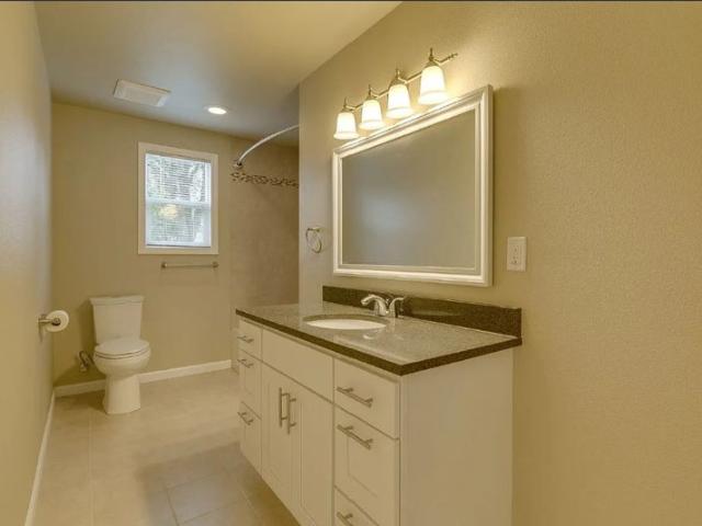 Roommate needed asap in Kirkland