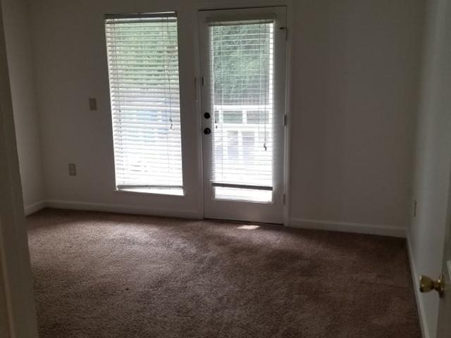 Roommate needed by 2/28, 2 Bed, 2 Bath Apt