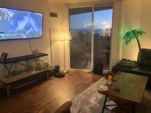 Roommate needed/private room for rent