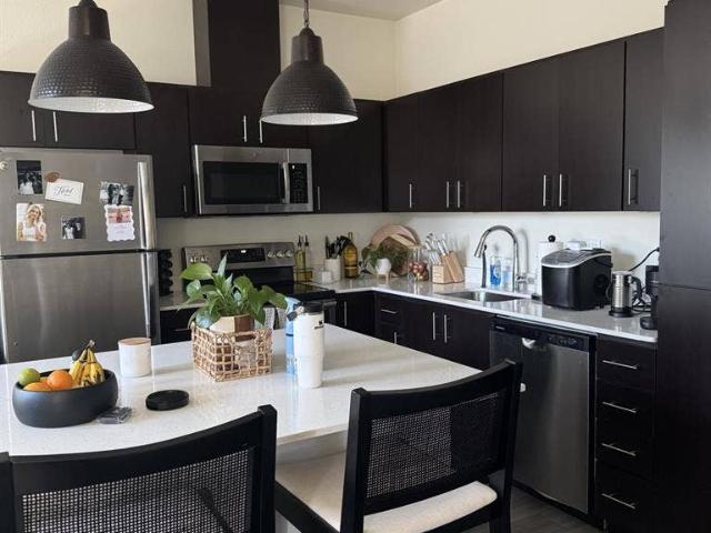 ROOMMATE NW REDMOND WANTED $900
