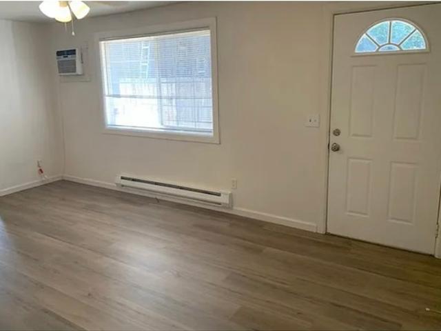 Roommates needed!