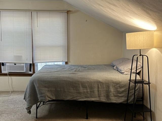 Rooms available in home