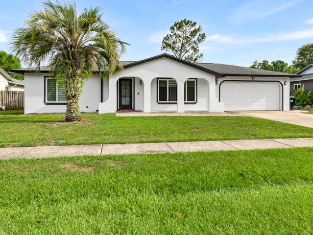 Rooms available in Newly remodeled Vista Lakes