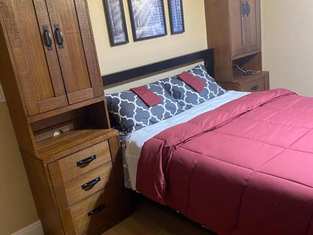 Rooms available in The Lakes neighborhood