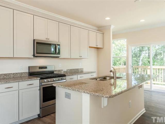 Rooms available in this modern 4 BR/3.5 BA townhome w/ 1 car garage! Located 1/2 mile from Beaver Creek Commons! Includes stainless appliances with gas range, granite countertops, and much more! Includes access to community pool and more