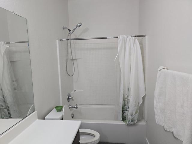 Rooms available Lower buckeye and 91st
