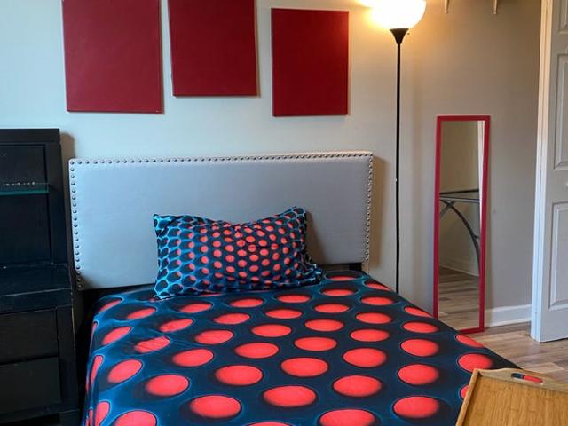 Rooms for rent $750