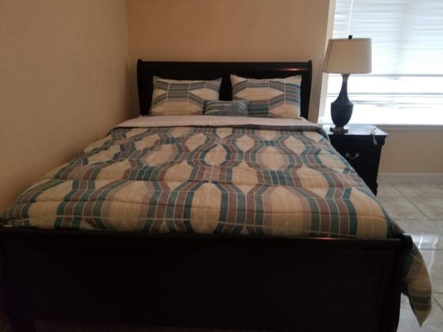 ROOMS FOR RENT