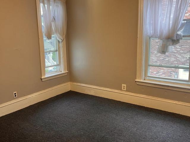 Rooms for Rent – 2 Bedrooms Available