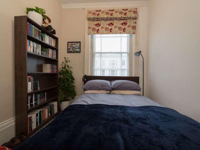 Rooms for rent in 5 bedroom Apartment in Lambeth, London