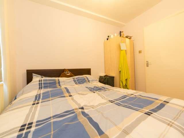 Rooms for rent in 5 bedroom Apartment in Lambeth, London