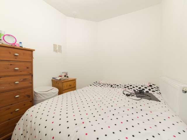 Rooms for rent in 6 bedroom Apartment in Lambeth, London