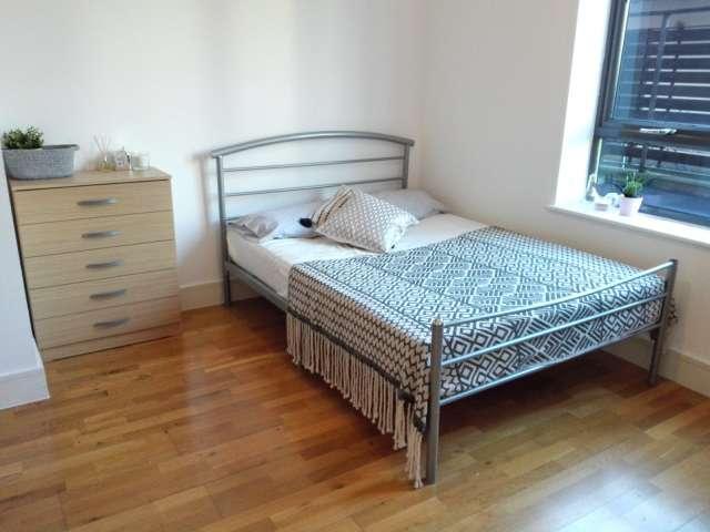 Rooms for rent in a 4 bedroom flatshare in Limehouse