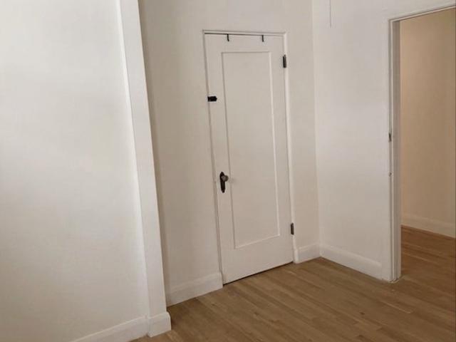 Rooms for rent in bankers Hill