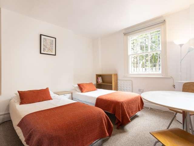 Rooms for rent in Residence in Earl's Court, London