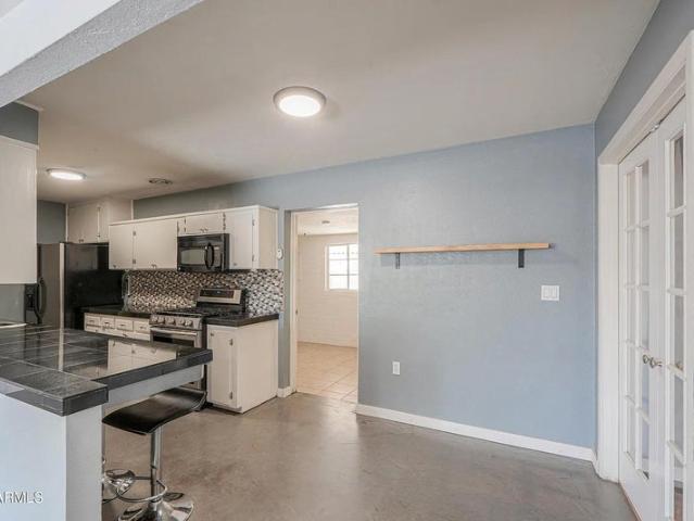 Rooms for rent near asu mcc and Benedictine univ