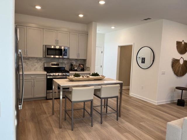 Rooms for rent new townhome. Shared bathroom