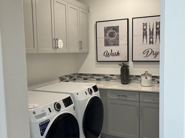 Rooms for rent new townhome. Shared bathroom