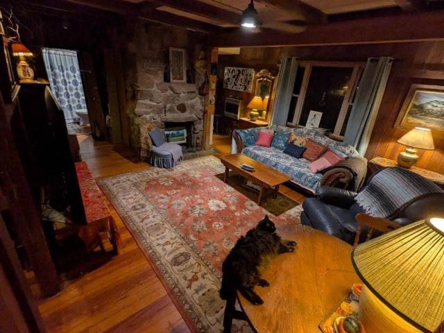 ROOMS FOR RENT / SUBLEASE