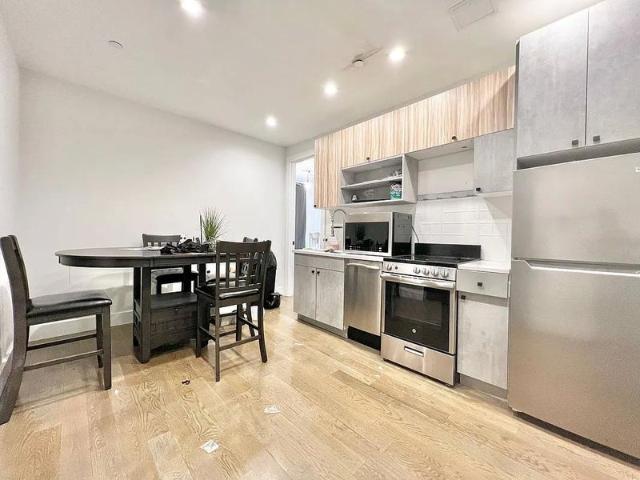 ROOMS in gorgeous 4 bed 4bath duplex in Ridgewood!